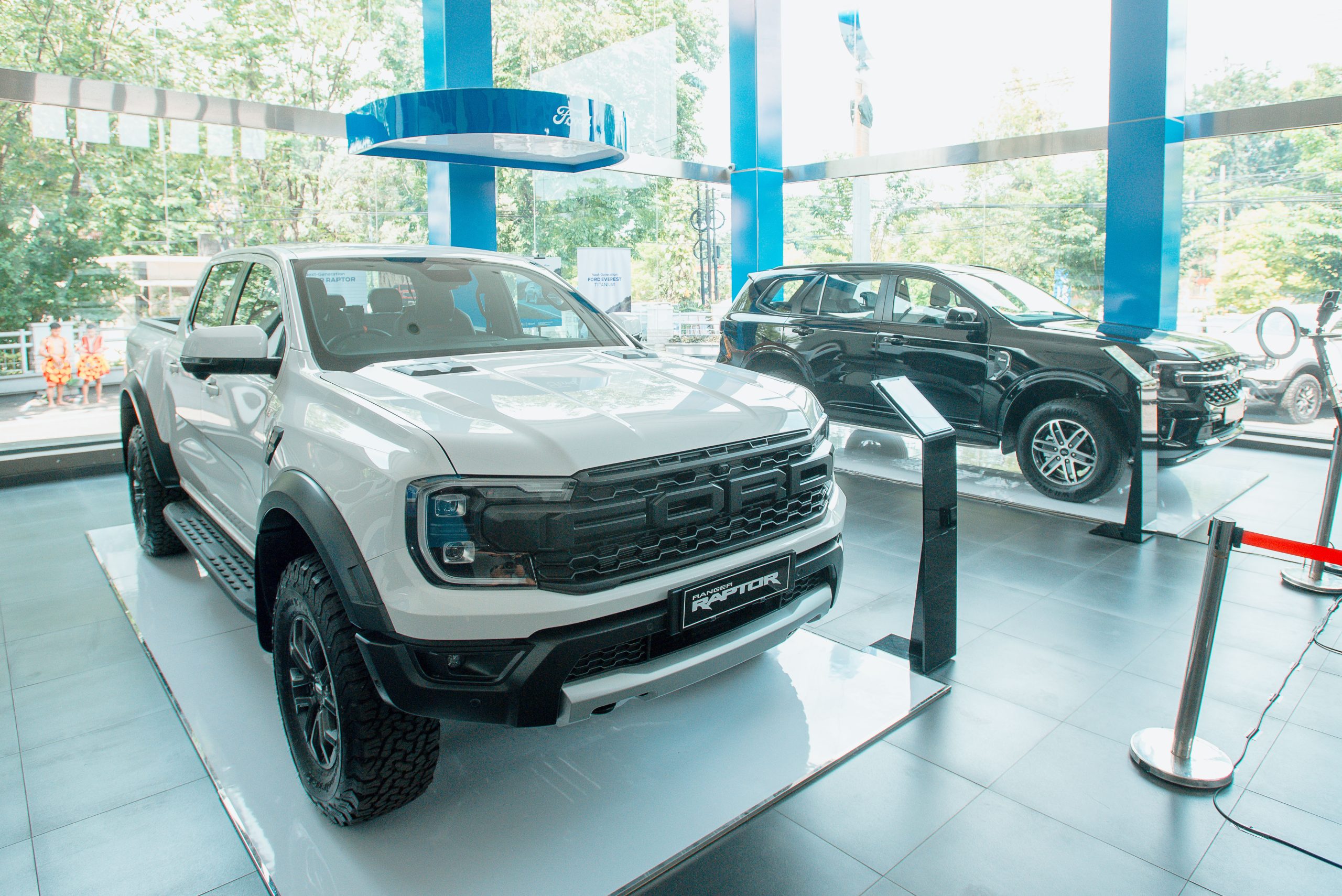 Ford Menandai Keberadaanya di Surabaya dengan Pembukaan Dealer Pertama ...